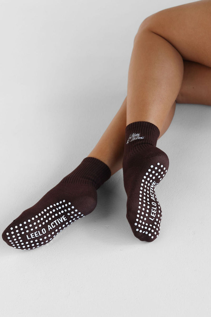Pilates & Wellness Grip Socks - Cocoa – LEELO ACTIVE